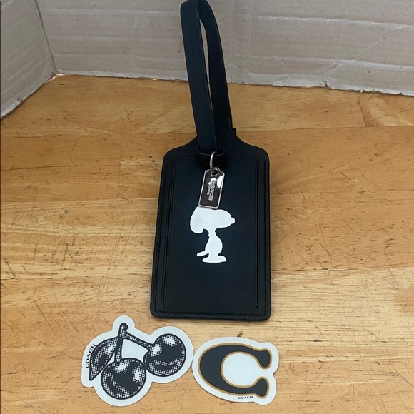 Coach | Accessories | Coach Peanuts Snoopy Black Leather Luggage Tag W ...